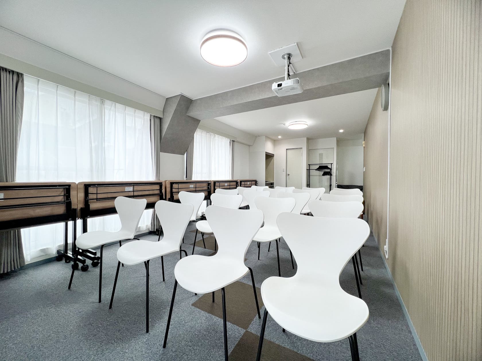 💎上質空間💎東銀座3分/銀座7分　30名収容、会議・面接・撮影・整体・セミナー・研修・サロン・光回線・全設備無料・24Hの写真9