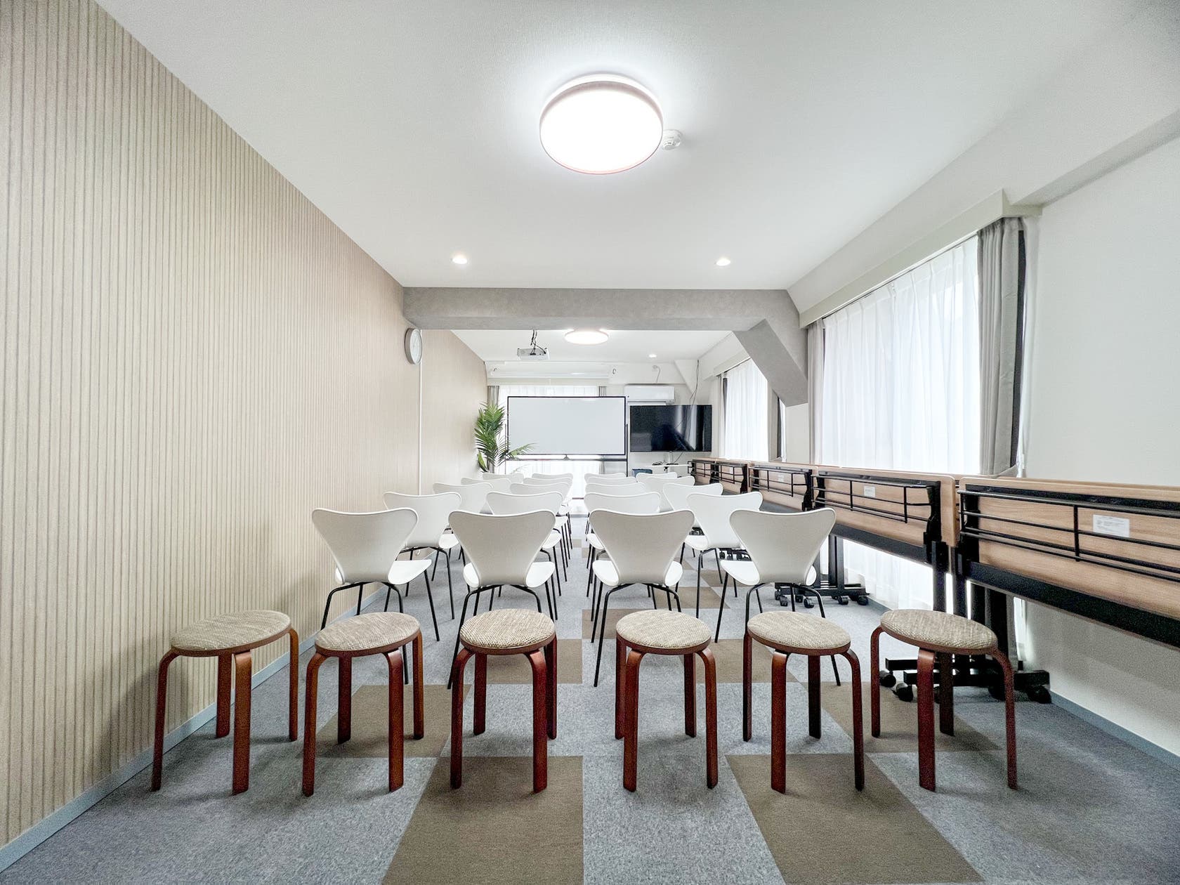 💎上質空間💎東銀座3分/銀座7分　30名収容、会議・面接・撮影・整体・セミナー・研修・サロン・光回線・全設備無料・24Hの写真10