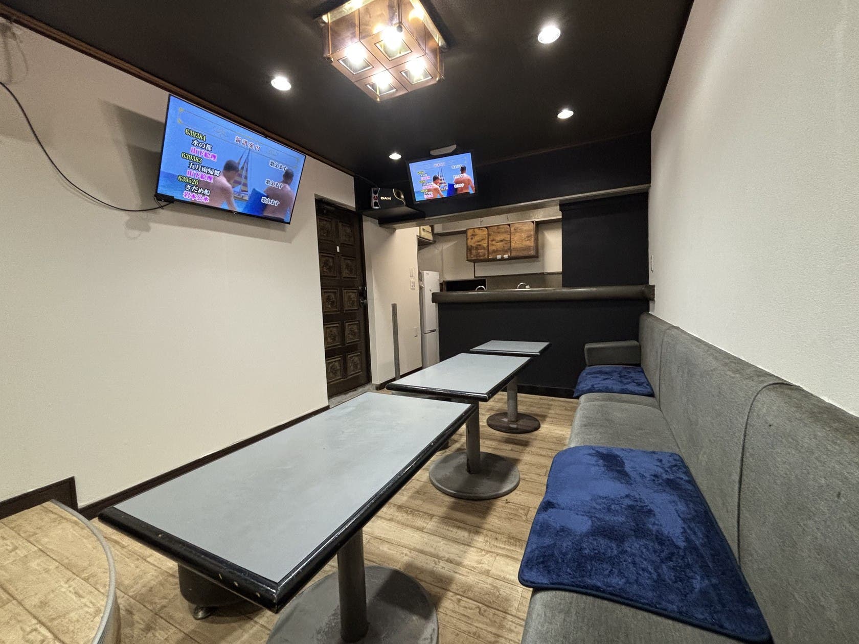 鳩ケ谷の完全防音個室(カラオケ付)の写真1