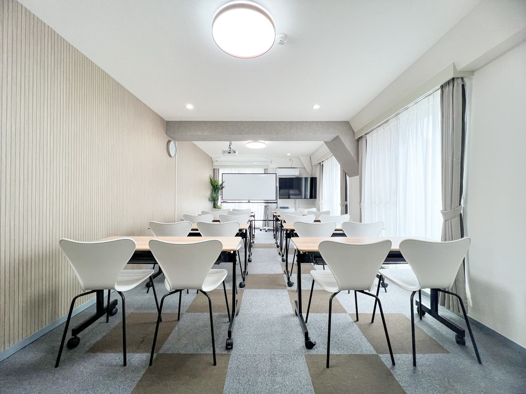 💎上質空間💎東銀座3分/銀座7分　30名収容、会議・面接・撮影・整体・セミナー・研修・サロン・光回線・全設備無料・24Hの写真1