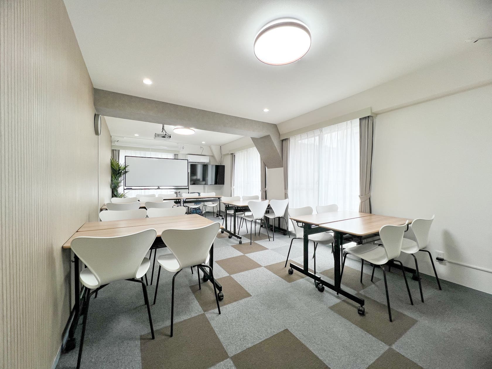 💎上質空間💎東銀座3分/銀座7分　30名収容、会議・面接・撮影・整体・セミナー・研修・サロン・光回線・全設備無料・24Hの写真2