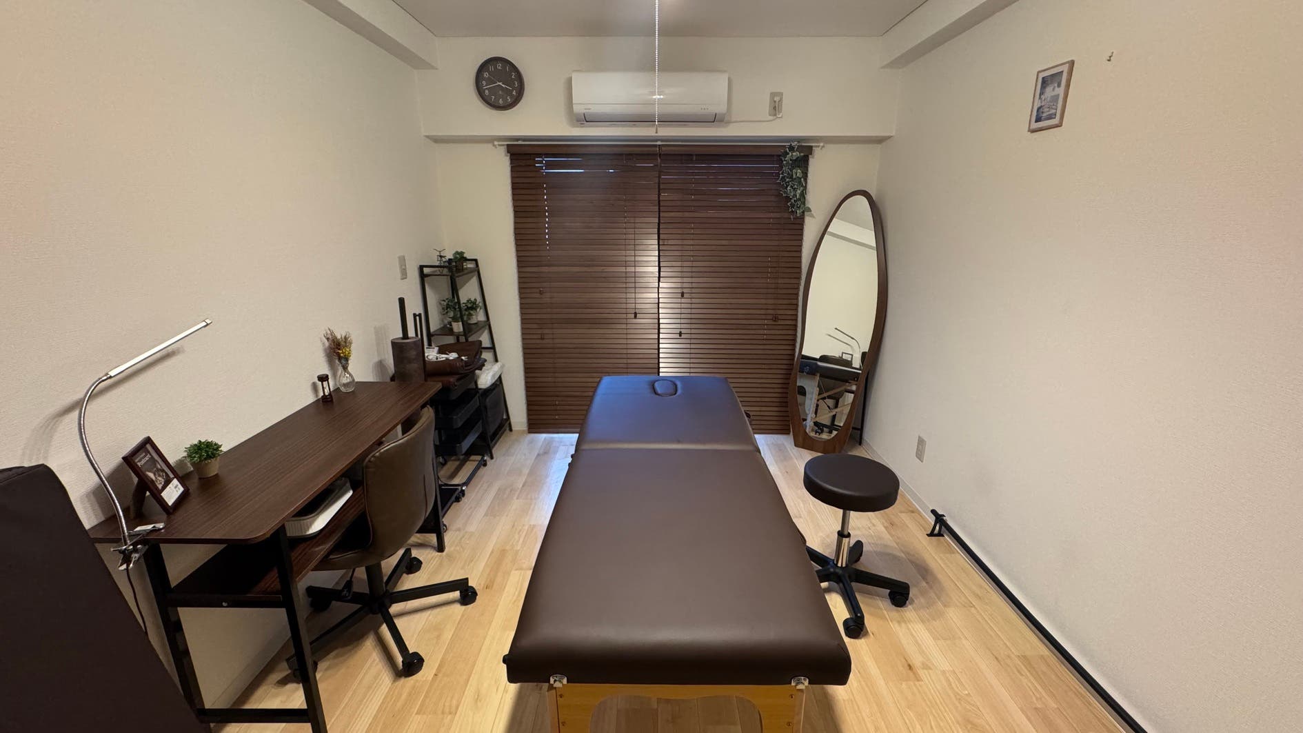 ✨NewOPEN✨【心斎橋駅4分】ブラウン基調のプライベートサロン🌿マッサージ・エステ/ネイル/撮影/リモートワーク等もOKの写真5