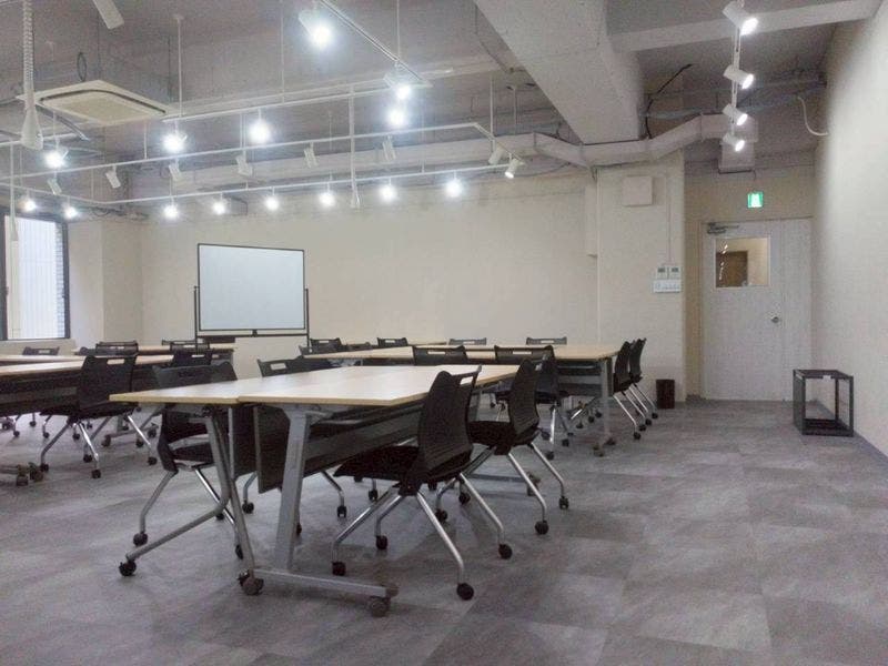 ✨NEW OPEN✨定禅寺通 40名 【4階会議室】 プロジェクター完備でセミナー・研修・講座など多目的に使える◎の写真5