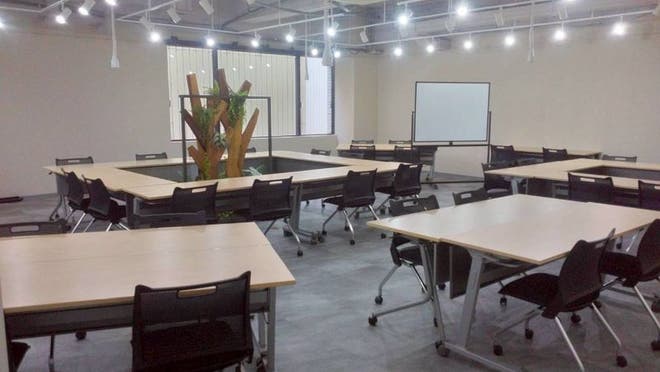 ✨NEW OPEN✨定禅寺通 40名 【4階会議室】 プロジェクター完備でセミナー・研修・講座など多目的に使える◎の写真4