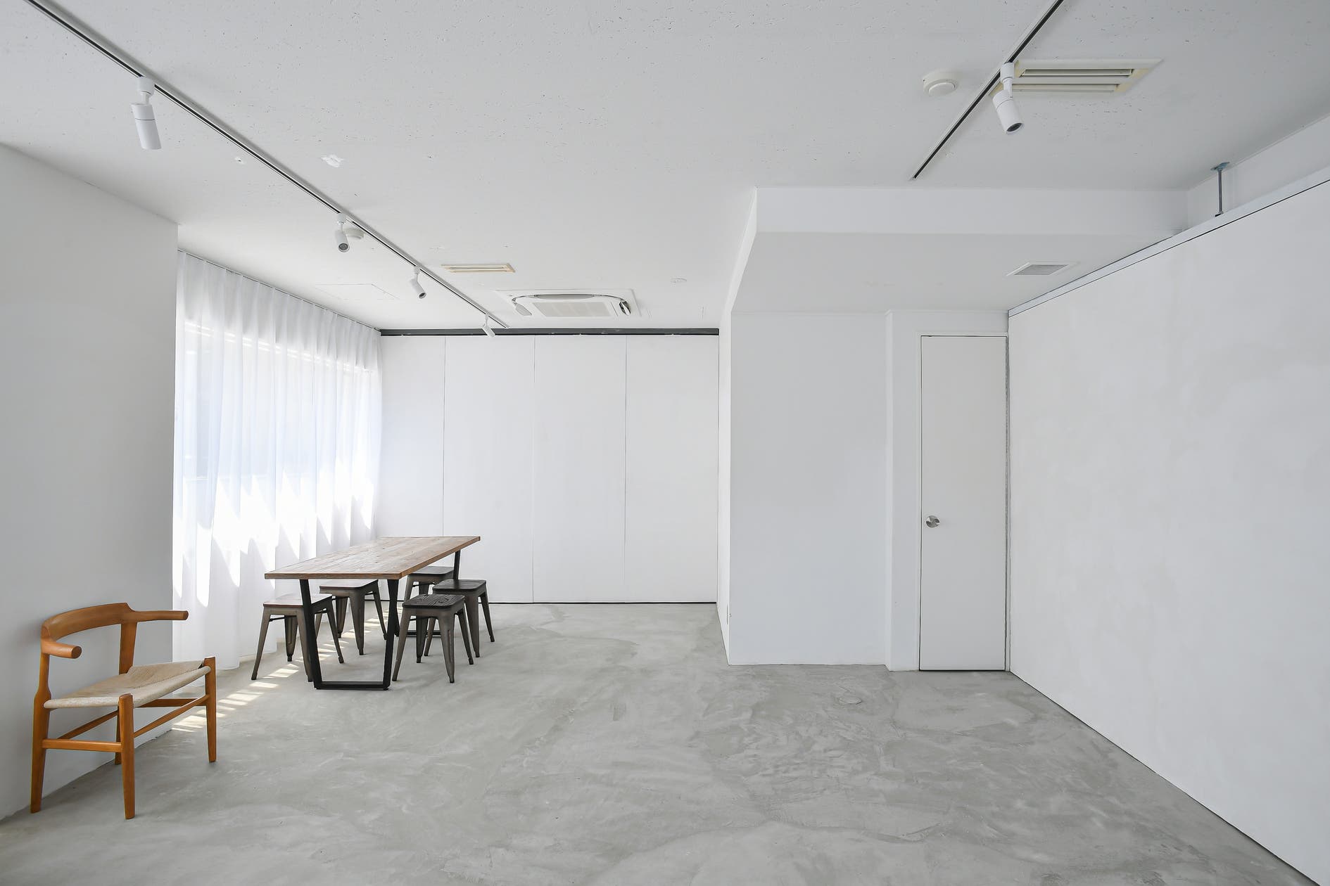 最低時間1時間ペットOK！ゴミ持ち帰り掃除不要！東京タワー横自然光が入る1日明るい撮影スタジオの写真7