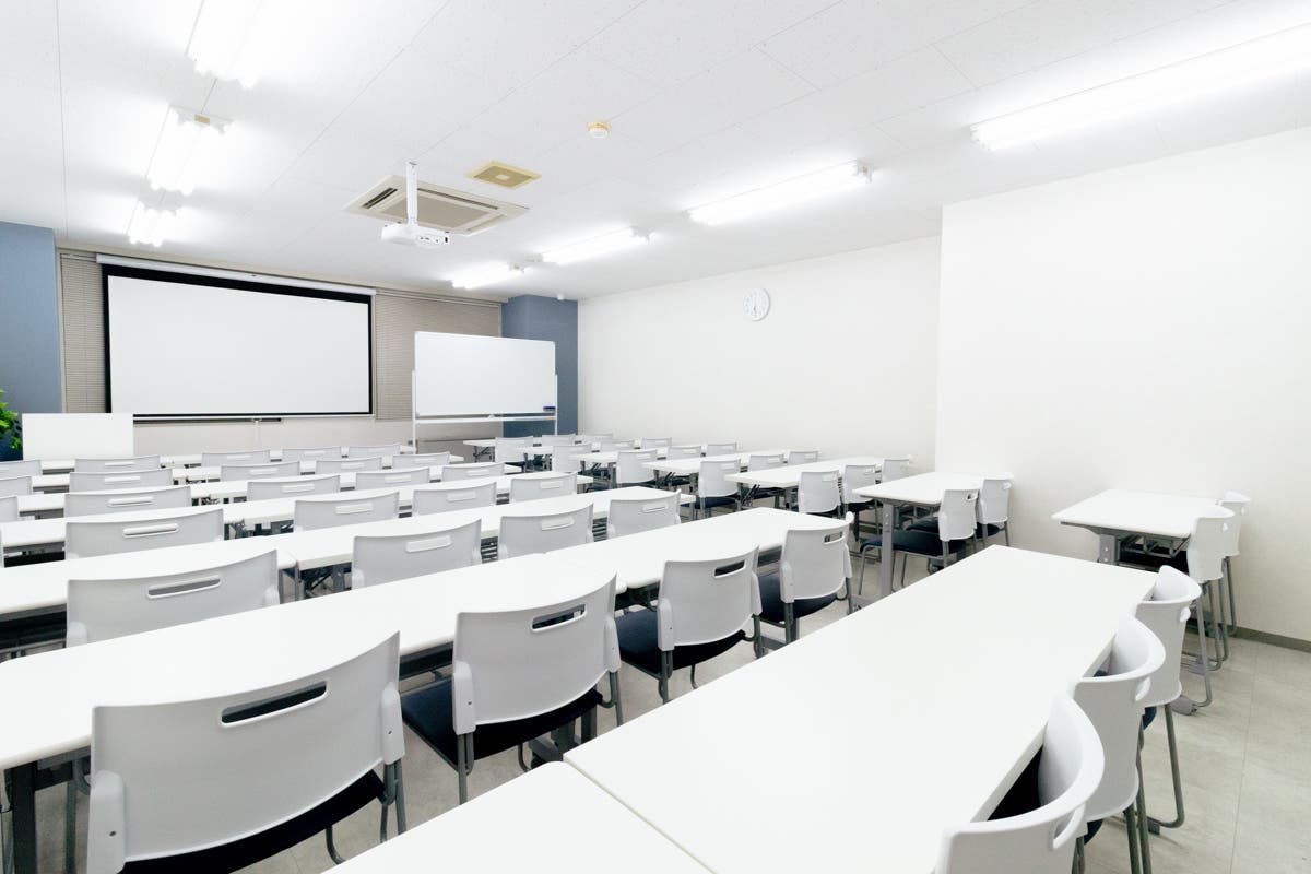 【北海道大学正門目の前！札幌駅徒歩3分！定員56名！】プロジェクター・高速WiFi全て無料！ふれあい貸し会議室 札幌No152の写真3