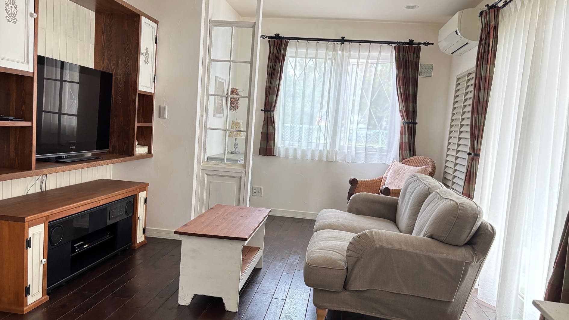 アンティーク家具と手作り感のある可愛い内装のスタジオです◆記念日撮影◆ポートレート◆キッチン付◆幅広い用途で撮影可◆駐車２台可◆の写真10