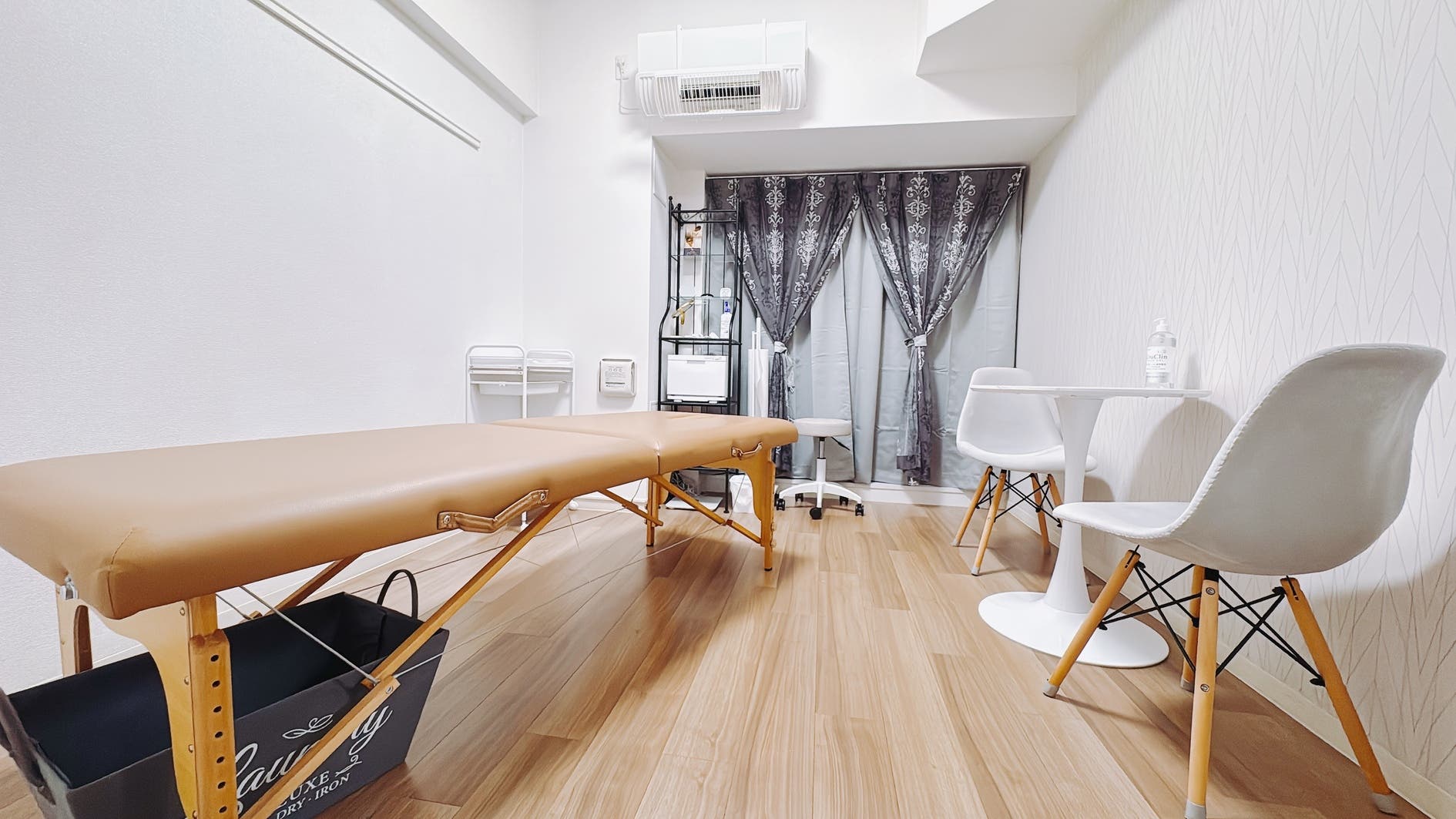 【女性施術者専用サロン】完全個室のエステ、リラク、マッサージ専用ルーム。梅田からもアクセス良好。中津駅から徒歩5分。の写真10