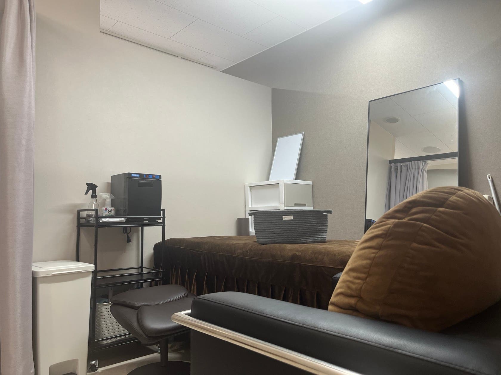 【近鉄八尾駅すぐ】清潔な半個室レンタルスペース｜エステ・サロン練習に最適の写真3