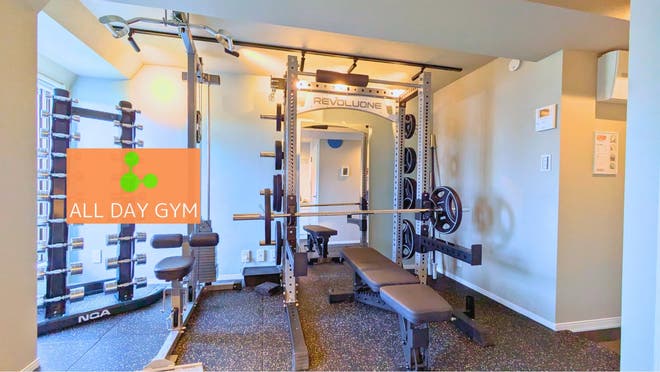 【二子玉川徒歩5分】フルリノベの綺麗な内装、フリーウエイト充実、パーソナル/グループトレーニングに最適の写真1