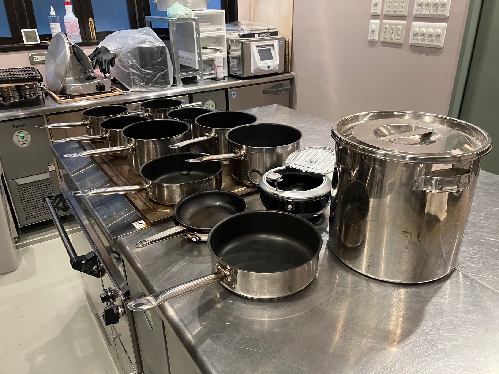 【飲食店営業許可有り】≪製造・試作に！プロ仕様の厨房機器がある本格キッチン！丸太町駅徒歩７分！≫の写真19