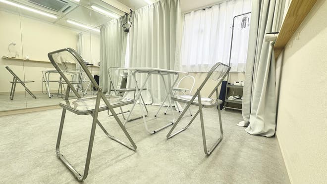 WIFI・電源完備/完全個室の貸会議室/テレワーク/自習/休憩スペース/の写真1