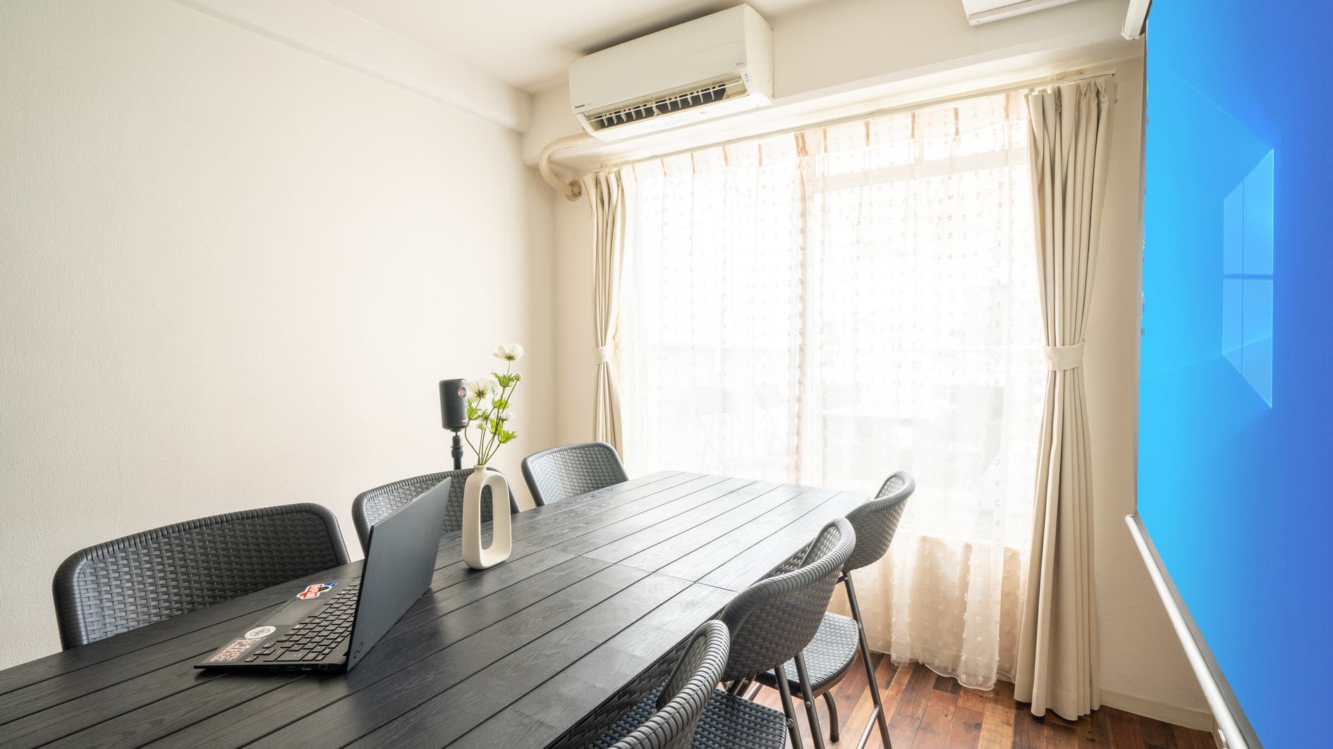 四条河原町貸会議室💻高速Wi-Fi◇電源◇大画面スクリーン◇完全個室/テレワーク/会議/自習/の写真5