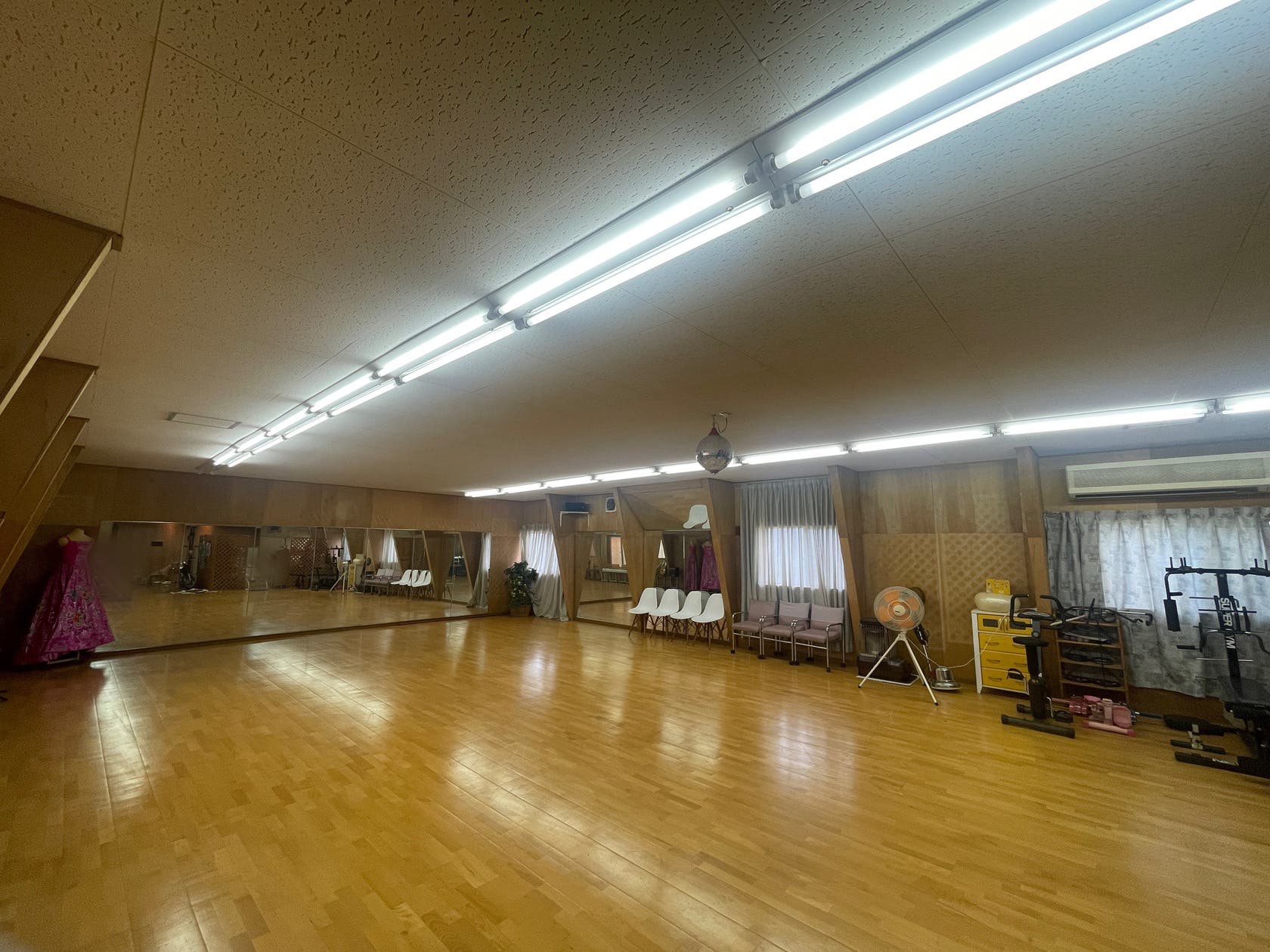 元社交ダンススタジオの写真1