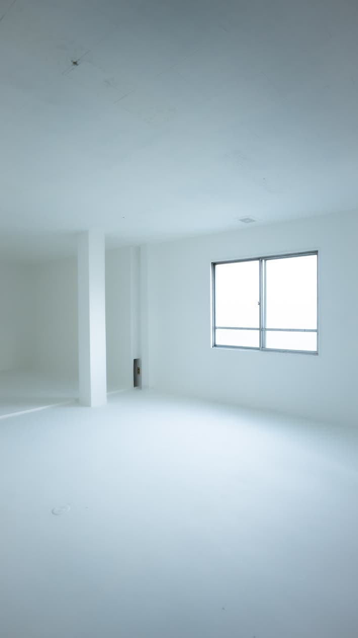 【城下駅徒歩3分】白ホリスタジオ｜貸し出し機材多数｜ポートレートの写真1