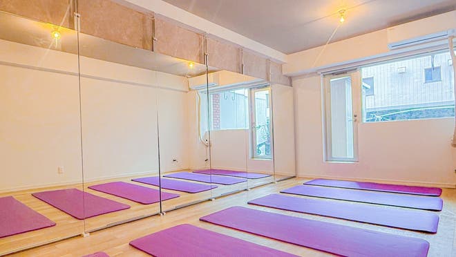 栄駅徒歩3分 練習や撮影向きなオシャレなダンススタジオの写真2