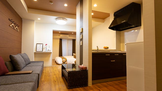 【駐車場あり!】武蔵ヶ辻徒歩3分 大画面プロジェクター&キッチン付き貸切個室1LDKシアタールーム【掃除、ゴミ持ち帰り不要】の写真1