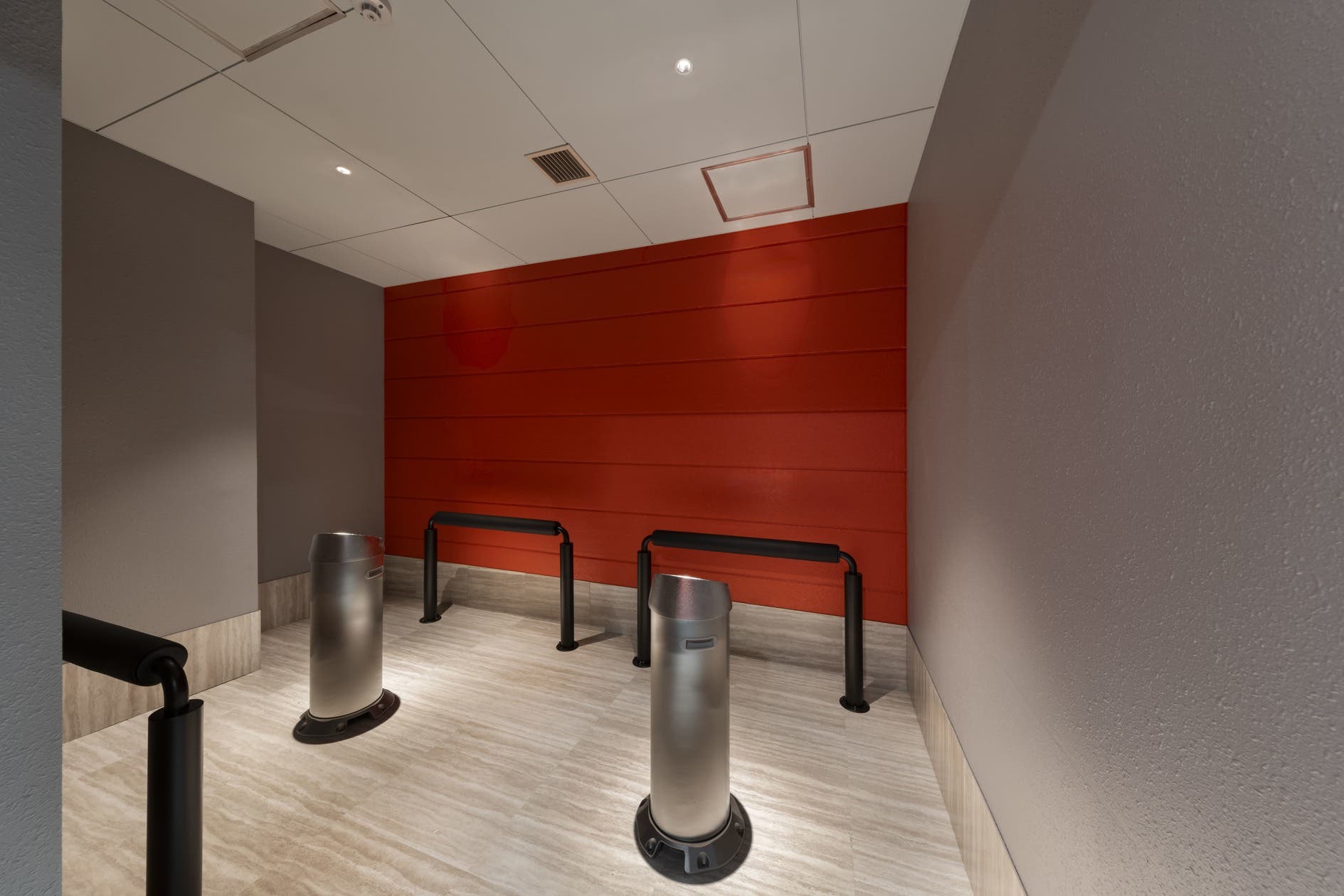 【水戸駅から徒歩10分】南町二丁目バス停前すぐ　貸会議室B (~8人)の写真3