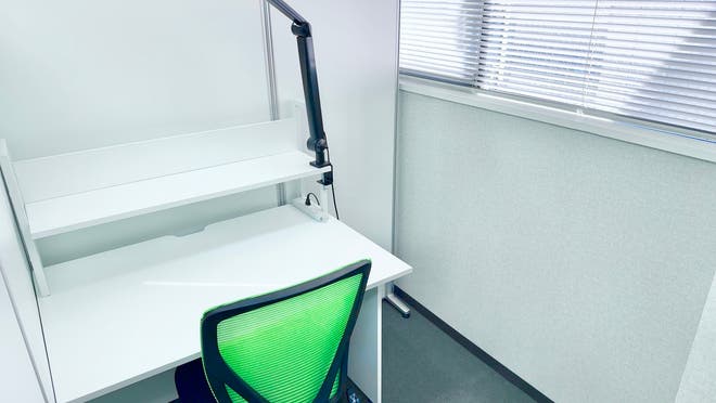 【名古屋駅1番出口より徒歩3分】1~2名★仕切られたスペースで人目を気にせず集中して作業・仕事・学習に最適!Wi-Fi無料!日貸の写真2