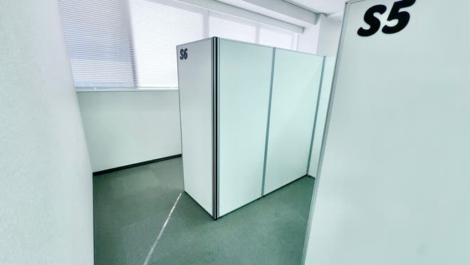 【名古屋駅1番出口より徒歩3分】1~2名★仕切られたスペースで人目を気にせず集中して作業・仕事・学習に最適!Wi-Fi無料!日貸の写真8