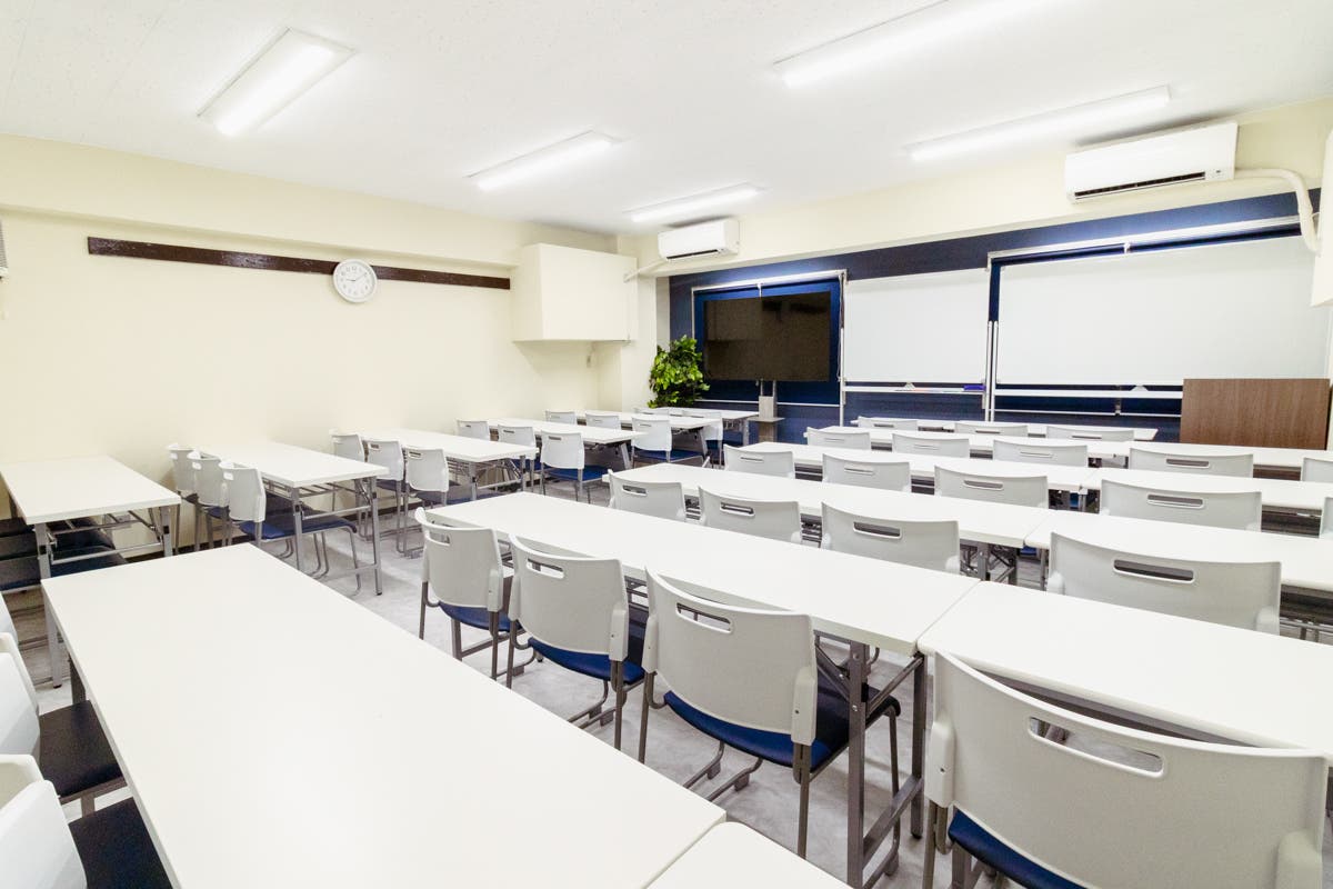 【秋葉原駅A3出口20秒！中央北口1分！定員45名】大型モニター・高速光回線！WiFi無料！ふれあい貸し会議室 秋葉原No153の写真3