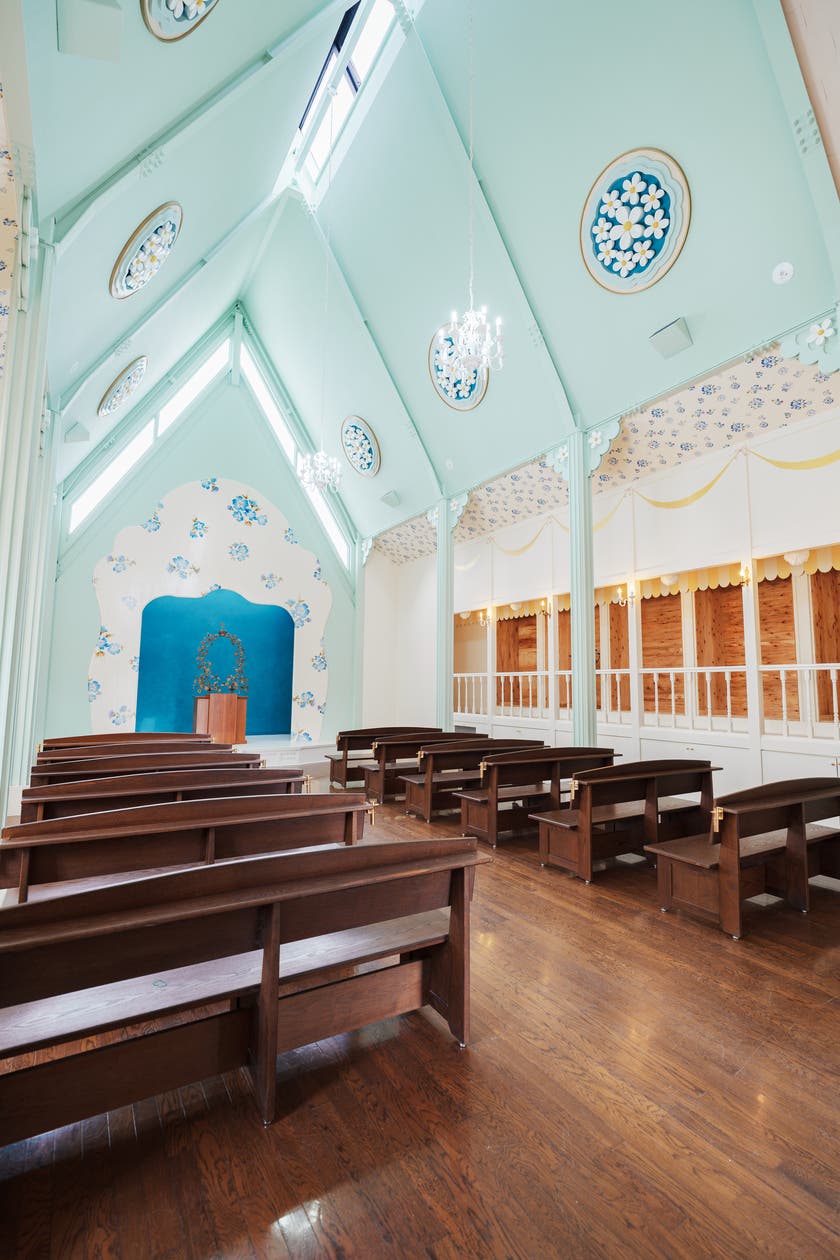 チャペルの荘厳さ、シンメトリーな天井や自然光を活かしたスタジオ。舞台常設。の写真7