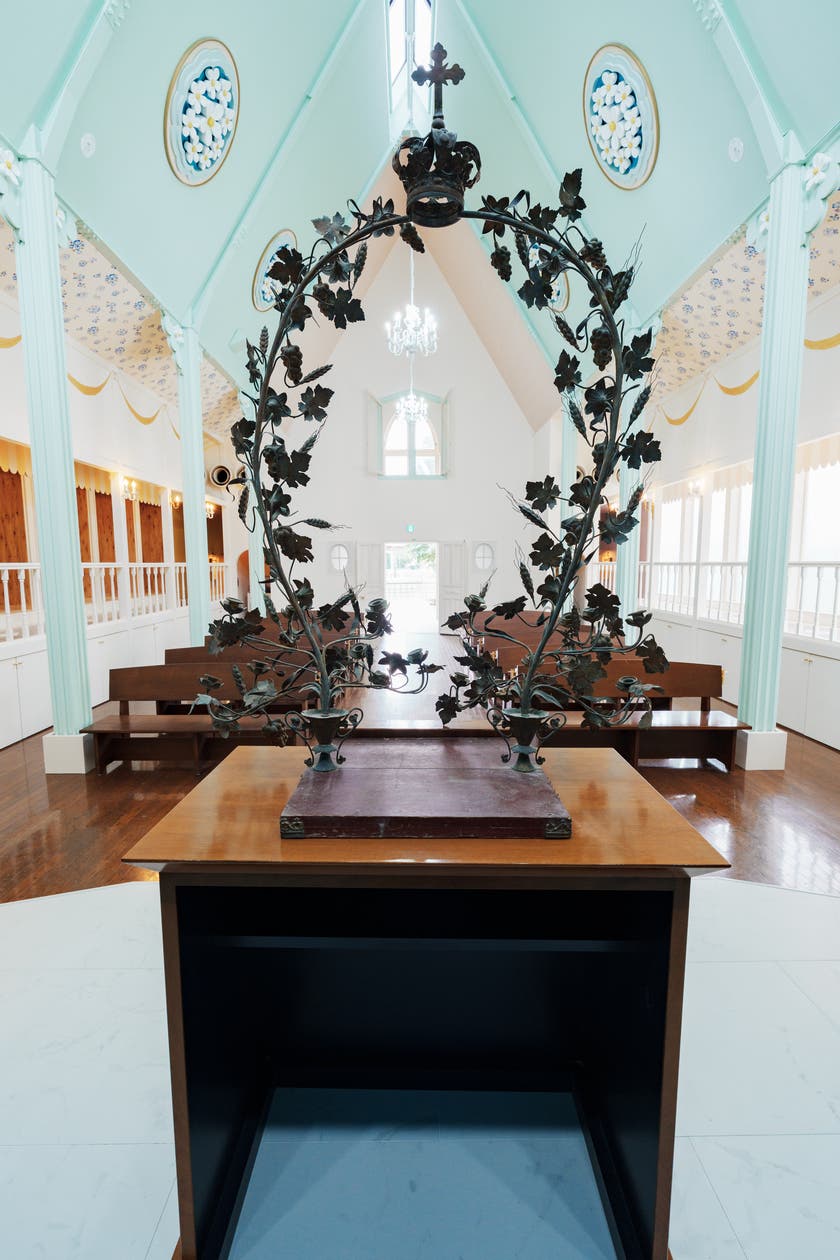 チャペルの荘厳さ、シンメトリーな天井や自然光を活かしたスタジオ。舞台常設。の写真8