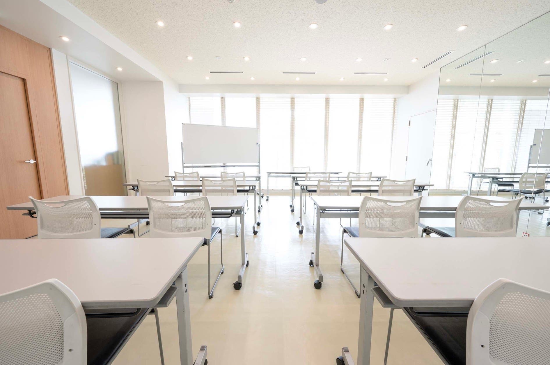 ＜神山レンタルスタジオ＞渋谷神山町/奥渋エリア✨大型鏡💃ヨガマット🧘‍♀️更衣室👚ダンス/撮影/レッスン/会議/セミナーの写真4