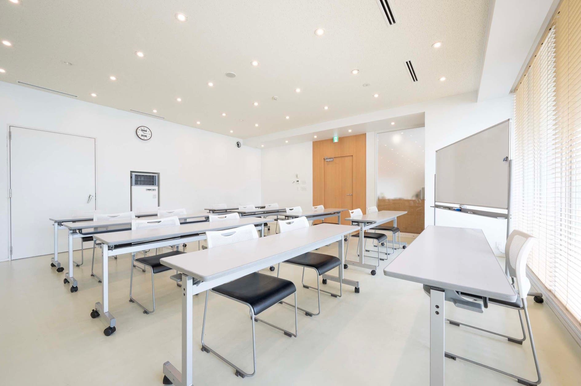 ＜神山レンタルスタジオ＞渋谷神山町/奥渋エリア✨大型鏡💃ヨガマット🧘‍♀️更衣室👚ダンス/撮影/レッスン/会議/セミナーの写真5