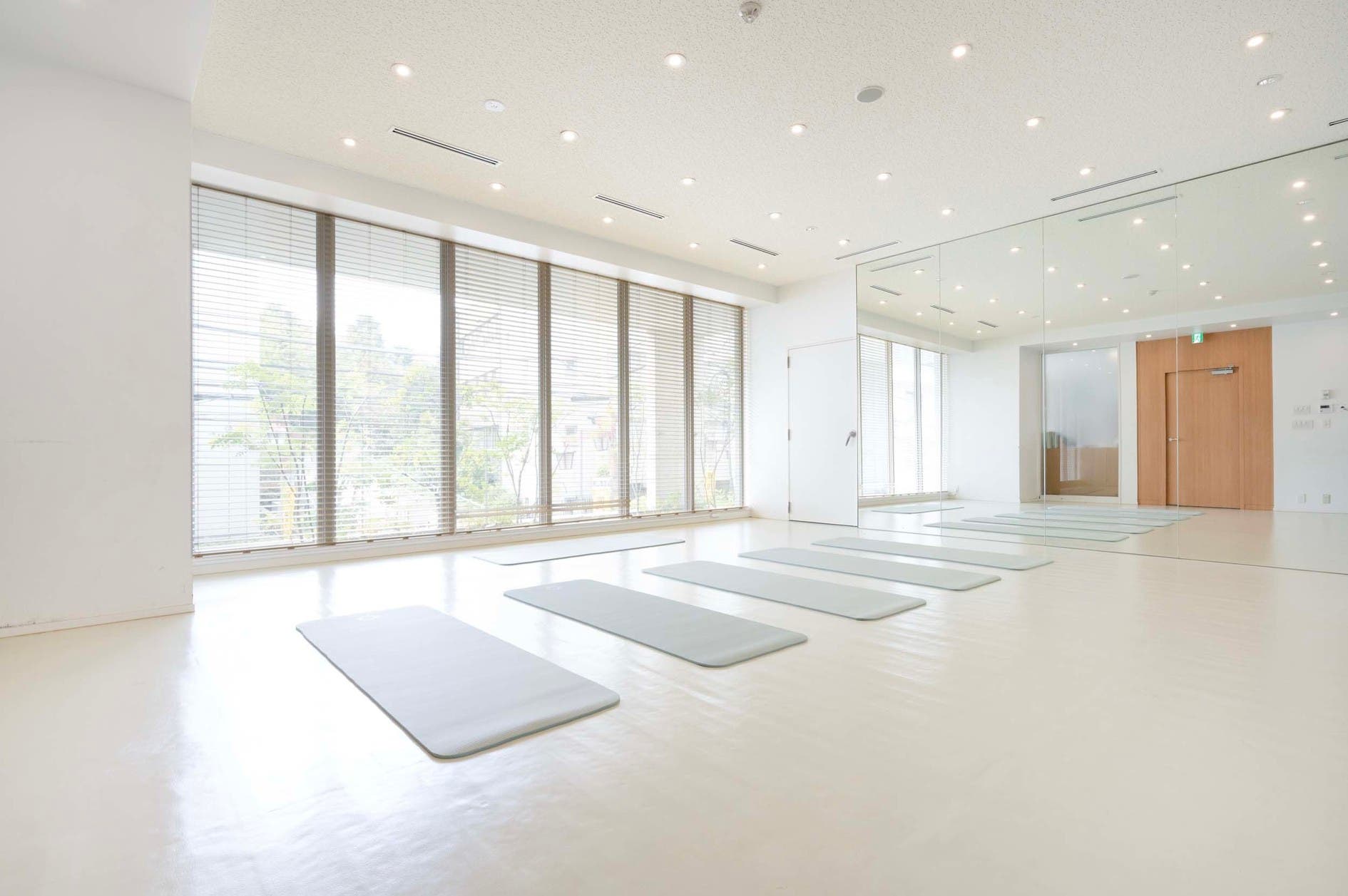 ＜神山レンタルスタジオ＞渋谷神山町/奥渋エリア✨大型鏡💃ヨガマット🧘‍♀️更衣室👚ダンス/撮影/レッスン/会議/セミナーの写真1