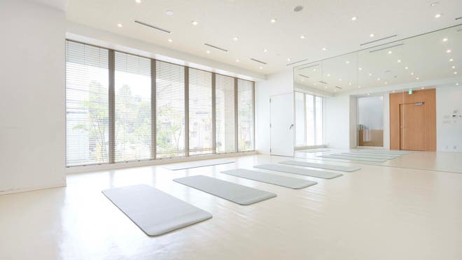 <神山レンタルスタジオ>渋谷神山町/奥渋エリア✨大型鏡💃ヨガマット🧘♀️更衣室👚ダンス/撮影/レッスン/会議/セミナーの写真1