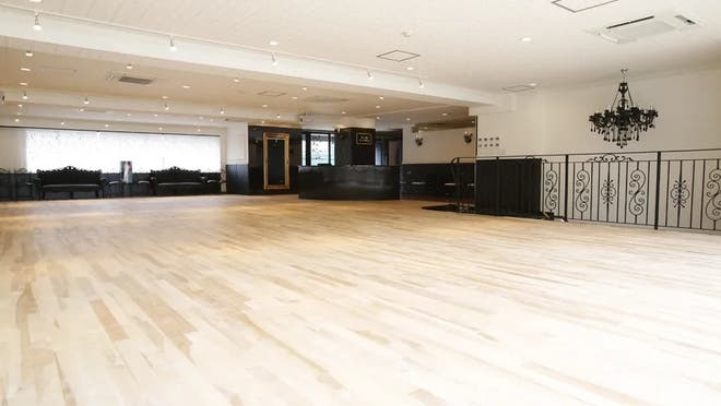 【コスパ最強】都内最大級!各種ダンスの練習やレッスンに最適なダンススタジオ。高級感あふれる内装で各種撮影にもGOOD。の写真1