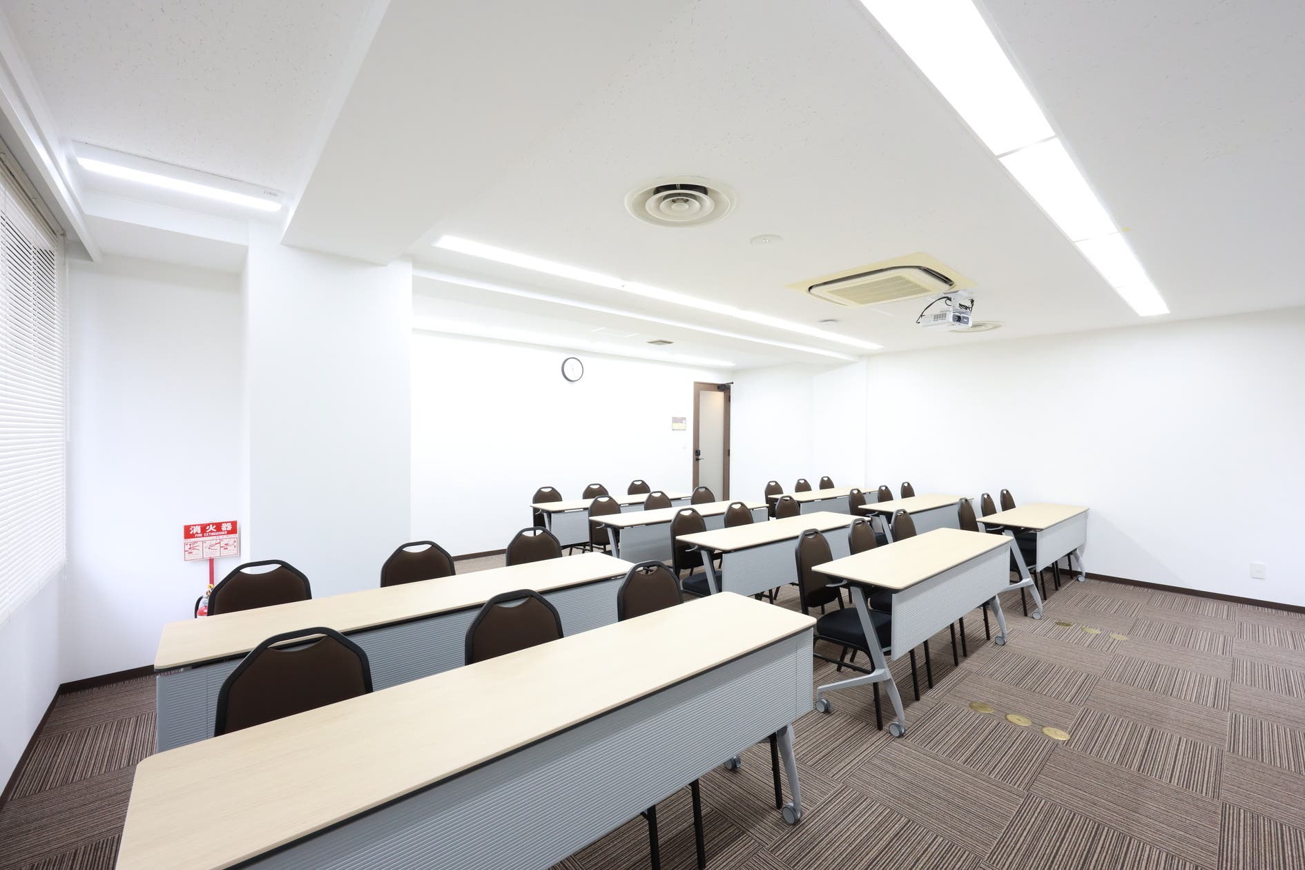 【品川・五反田403号室】2025/10/1　OPEN✨ 駅近🚃飲食持ち込み可能🍱プロジェクター・スクリーン・マイク無料🎤の写真2