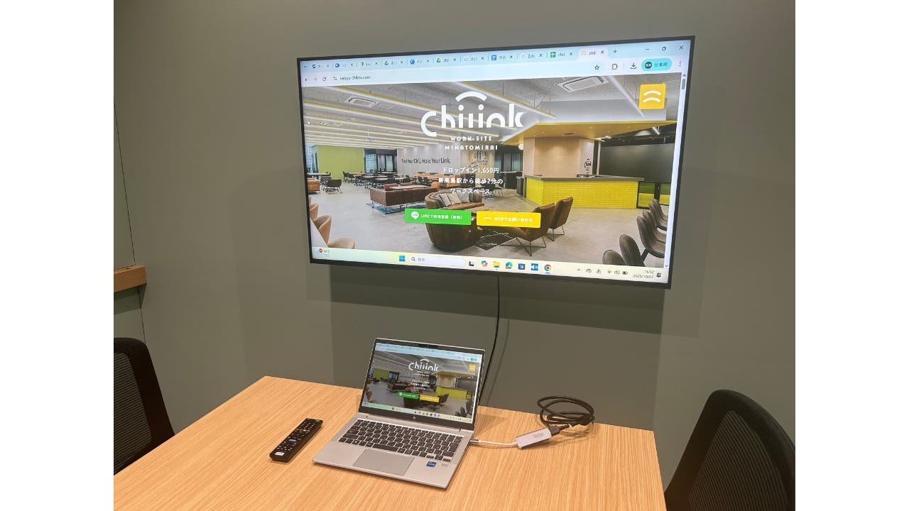 【新高島駅徒歩2分】8席着席可/光回線高速WiFi/有人スタッフ/飲食可/貸し会議室【RoomA - 13㎡】の写真3