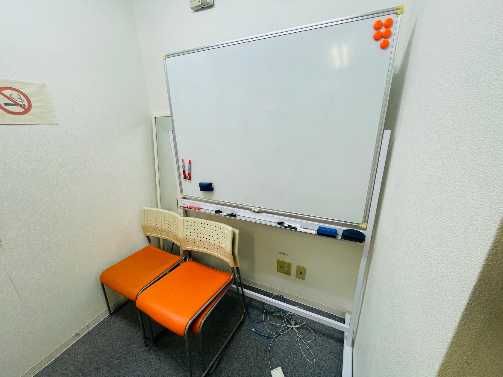 【新橋駅徒歩1分】テレワークや会議の利用に最適な駅近貸会議室の写真4