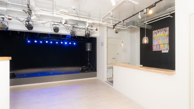 【天神駅から徒歩7分!!】ライブハウスWhite Camelliaの写真1