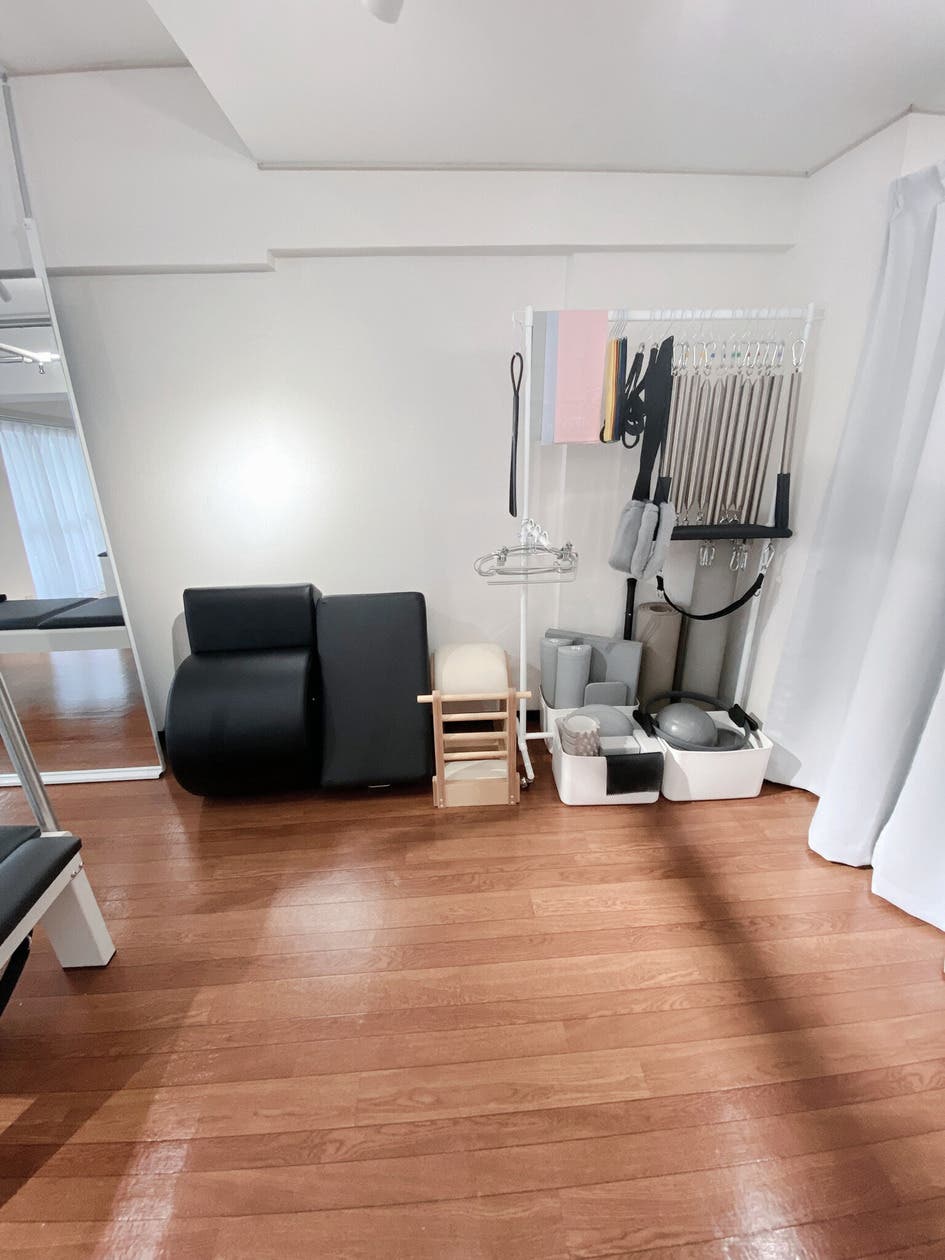 【渋谷駅7分×マシンピラティスレンタルスタジオ/33㎡で広々】駅近 備品充実 白基調 清潔感のあるプライベートスタジオの写真28