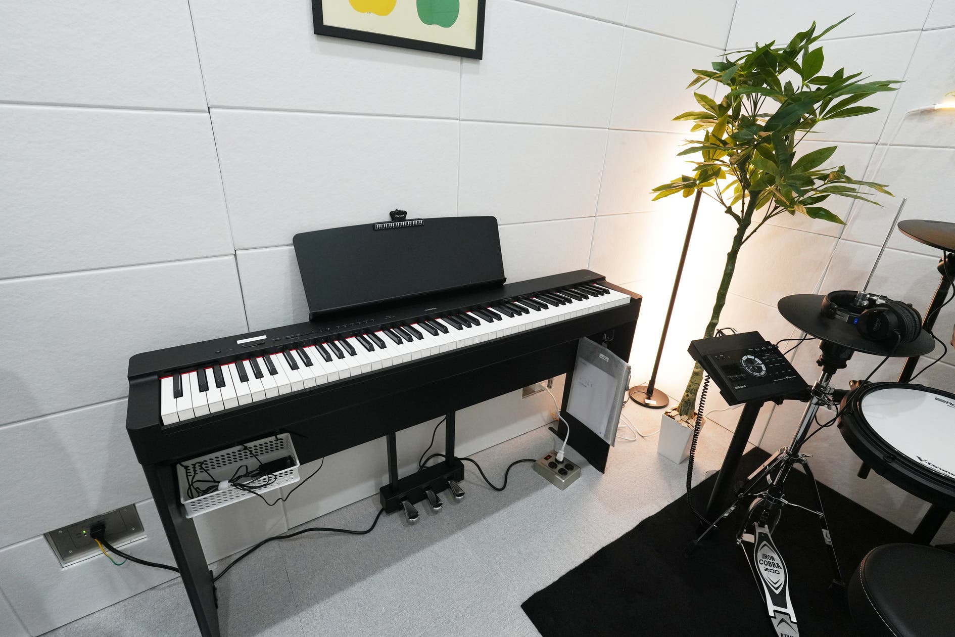 【後楽園／春日駅直結】個人練習・撮影・テレワーク対応の自由に楽しめる音楽スタジオ〈Bブース〉の写真3