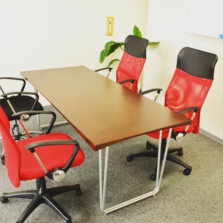 【吉祥寺駅徒歩5分】halooSPACE at吉祥寺 　4人会議室の写真1