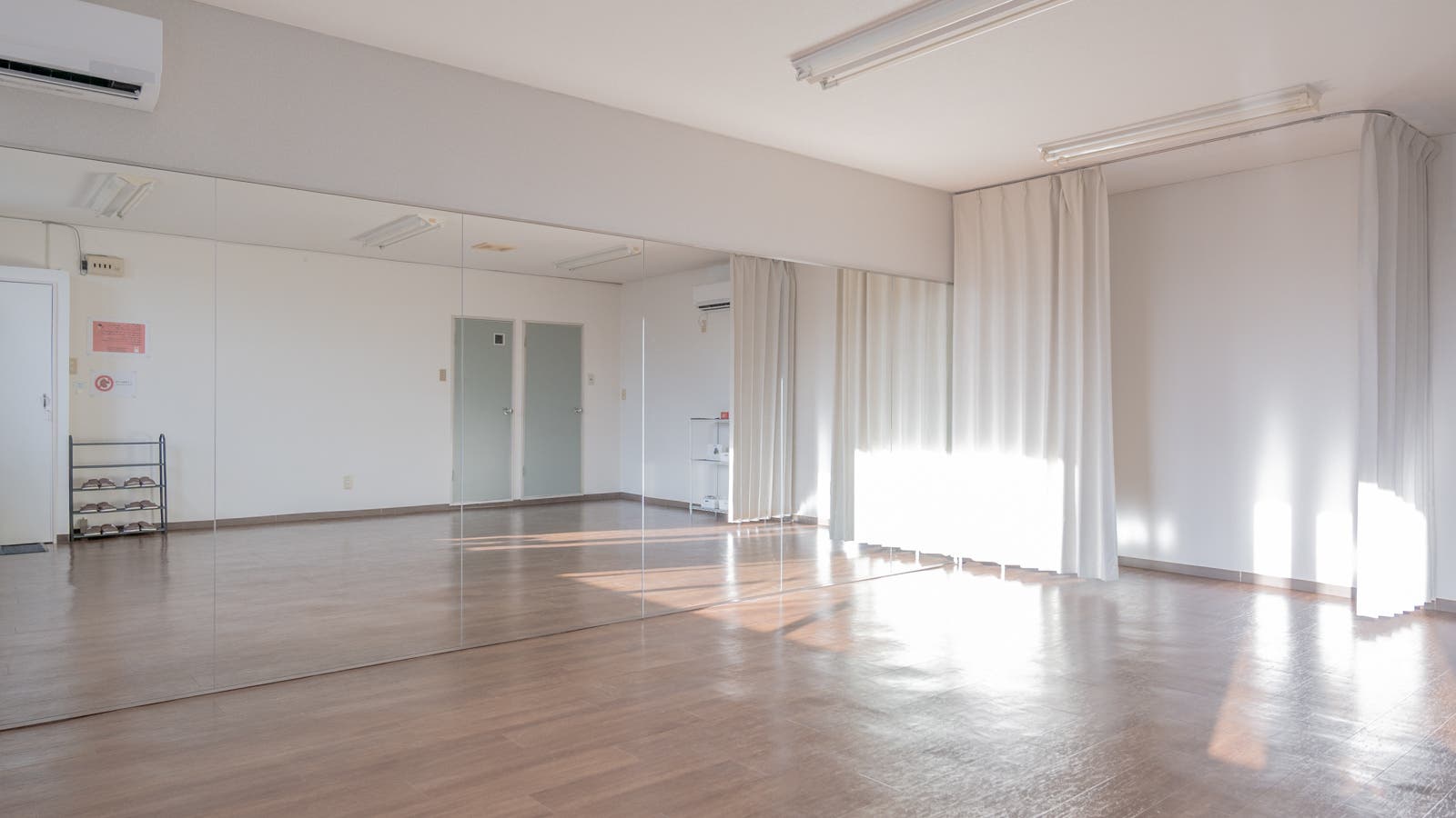 OPEN記念🌸江坂駅7分/12月末まで！半額キャンペーン（レビュー必須）😆ダンス・ヨガに最適👌の写真4