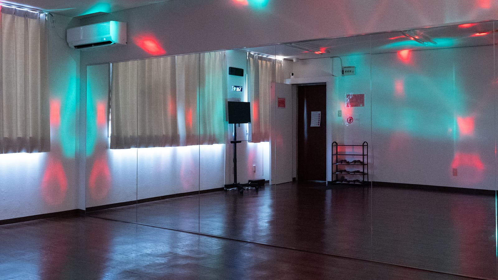 OPEN記念🌸江坂駅7分/12月末まで！半額キャンペーン（レビュー必須）😆ダンス・ヨガに最適👌の写真15