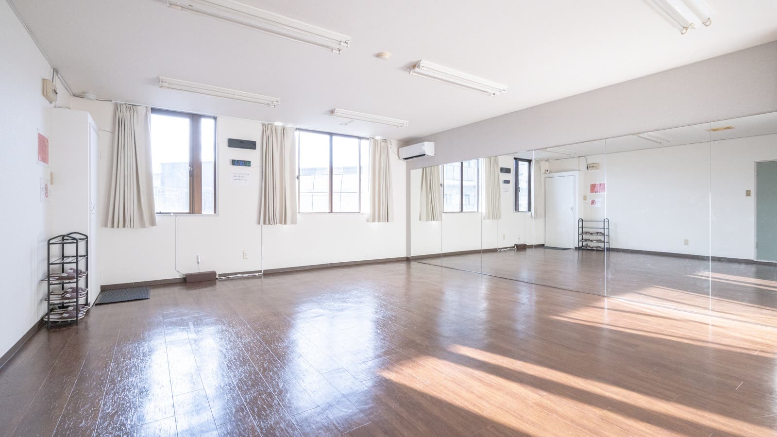 OPEN記念🌸江坂駅7分/12月末まで！半額キャンペーン（レビュー必須）😆ダンス・ヨガに最適👌の写真16