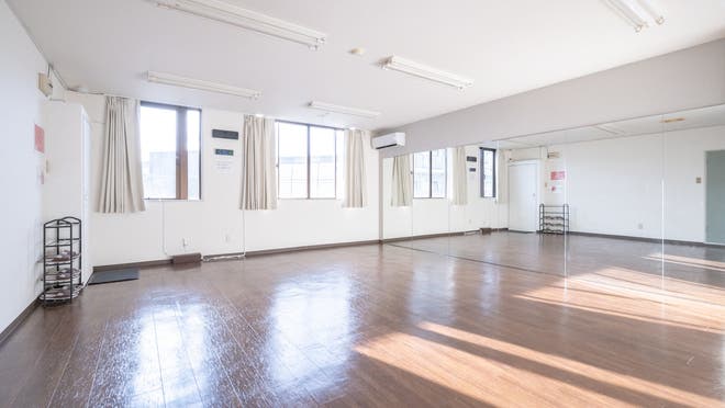 OPEN記念🌸江坂駅7分/12月末まで!半額キャンペーン(レビュー必須)😆ダンス・ヨガに最適👌の写真16