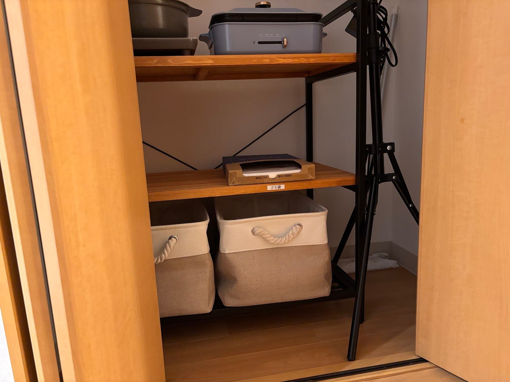 ゴミ袋無料✨️　ゴミ袋はクローゼット内の棚下にございます。の画像1