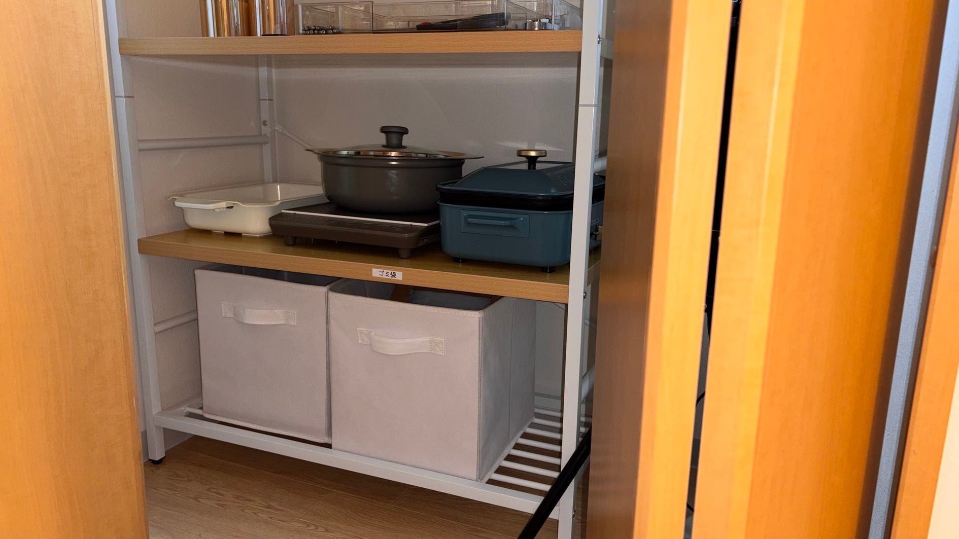 ゴミ袋無料✨️　ゴミ袋はクローゼット内の棚下にございます。の画像1