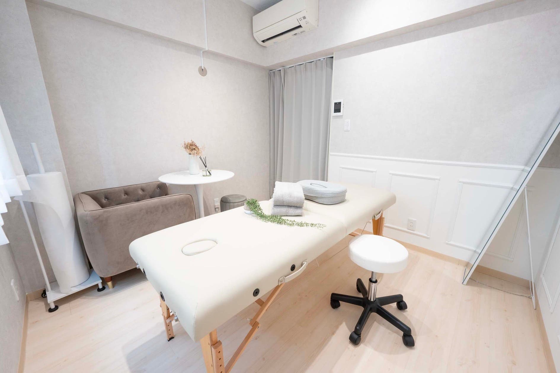 【10,完全個室型プライベートサロン/赤坂5分六本木6分すぐ✨】メトロ＆都営6駅7線利用可👌港区アドレス利用可👌１７m²の写真1