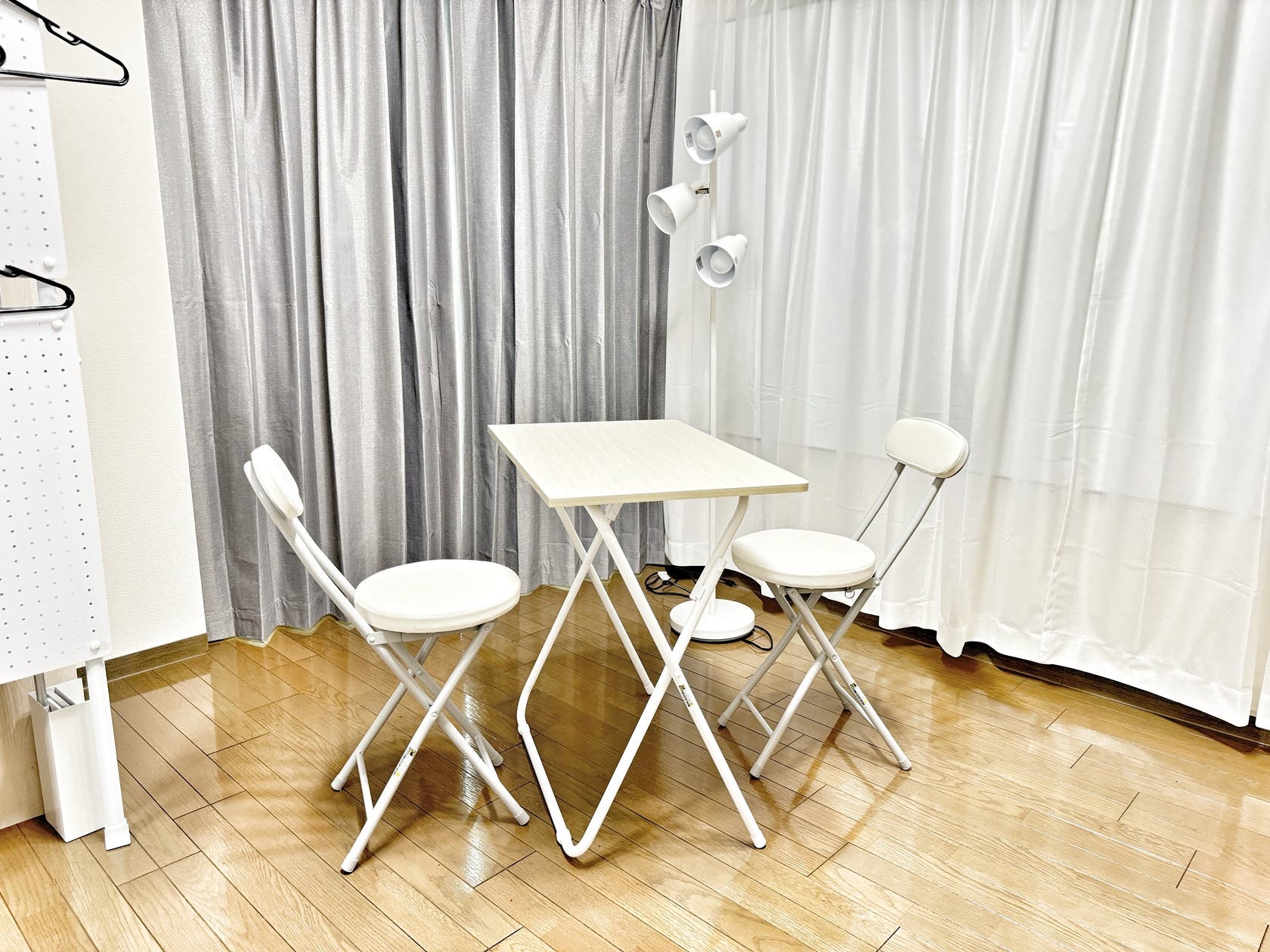 ＼新規オープン／🎯東梅田徒歩5分🎯◆お気軽サロン梅田lily◆シンプルな施術スペース🌿手頃な価格🌿24時間営業🌿の写真2