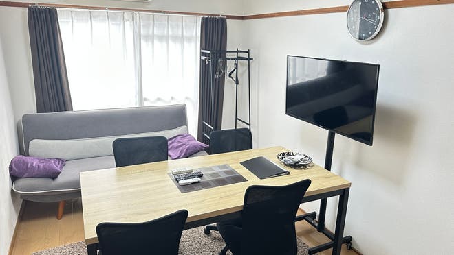 【お気軽会議室グランベルデ】中央駅西口から徒歩圏内。作業やテレワークに最適なスペースです!の写真2