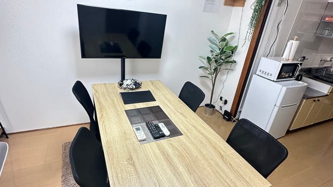 【お気軽会議室グランベルデ】中央駅西口から徒歩圏内。作業やテレワークに最適なスペースです!の写真4