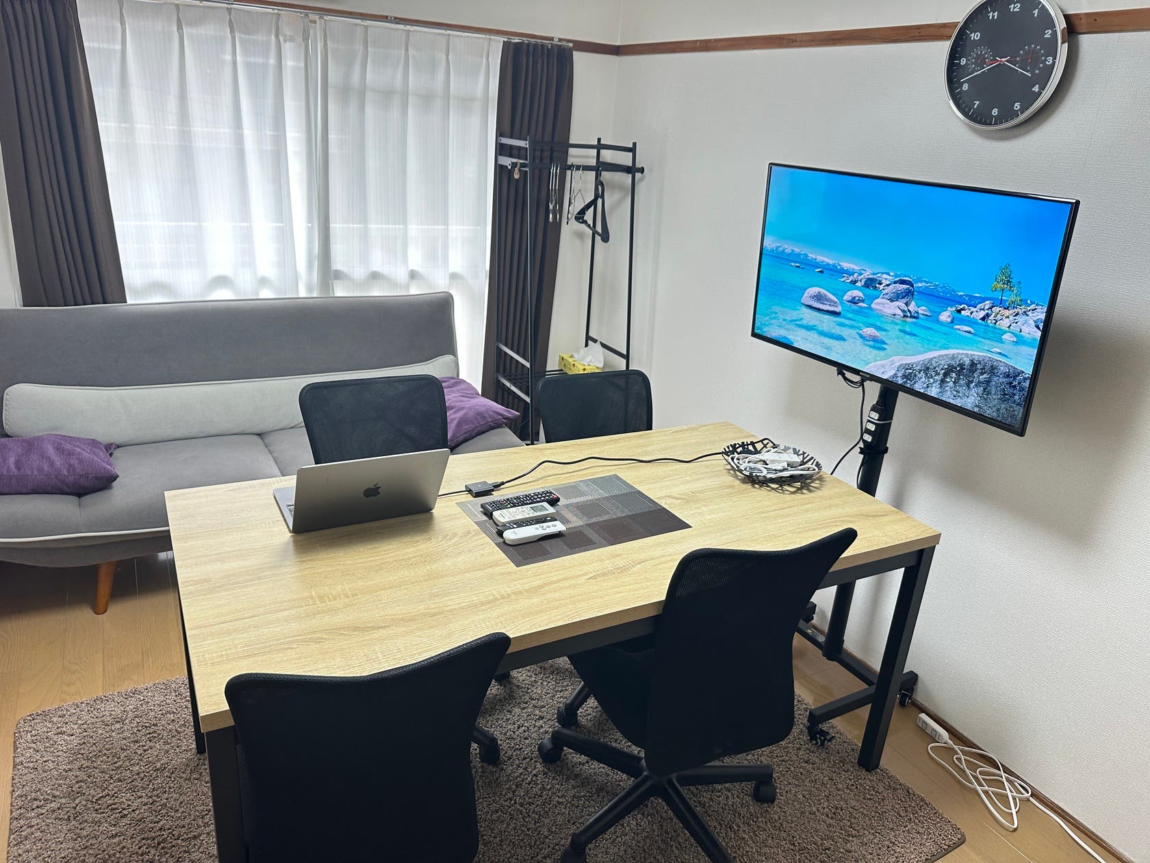 【お気軽会議室グランベルデ】中央駅西口から徒歩圏内。作業やテレワークに最適なスペースです！の写真6